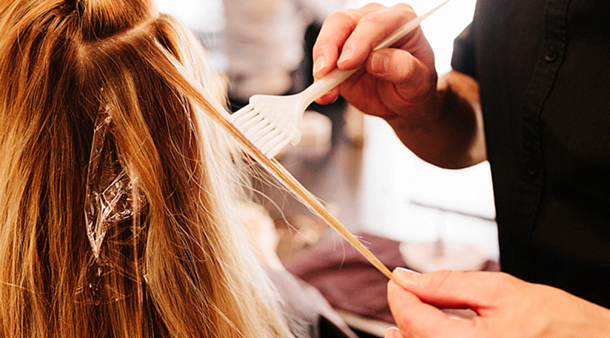 What are the different techniques for lightening hair? | René Furterer