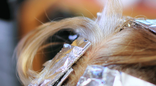 What are the different techniques for lightening hair? | René Furterer